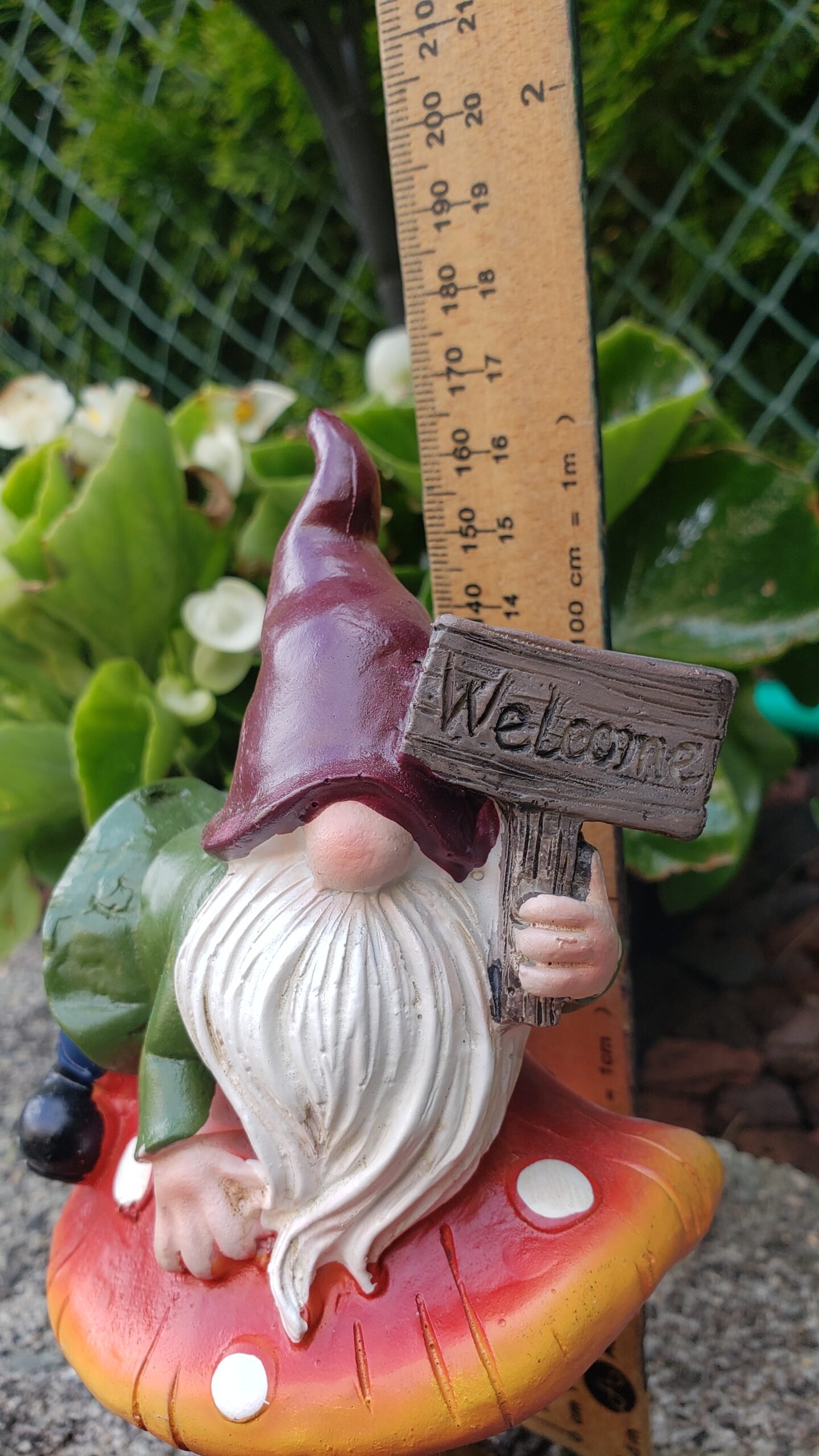 Gnome with Welcome Sign | Welcome Gnome - The Gnome Shop